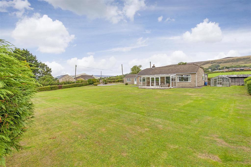 Parsons Lane, Brough, Hope, Hope Valley 2 bed bungalow - £550,000
