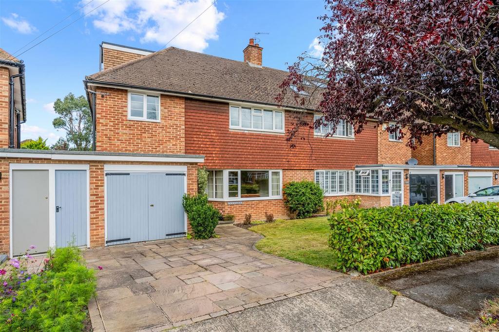 Jackson Close, Epsom 5 bed semi-detached house - £750,000