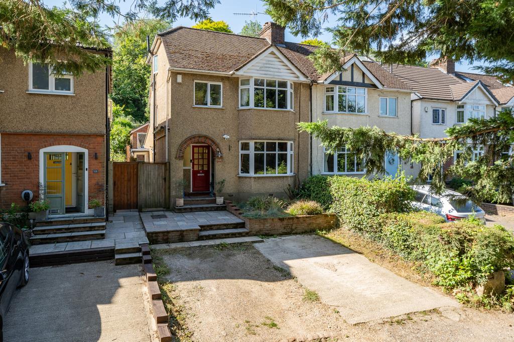 Boxmoor, Hemel Hempstead HP3 4 bed semi-detached house for sale - £660,000