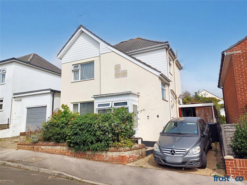 Phyldon Road, Poole, Dorset, BH12 3 bed detached house - £385,000