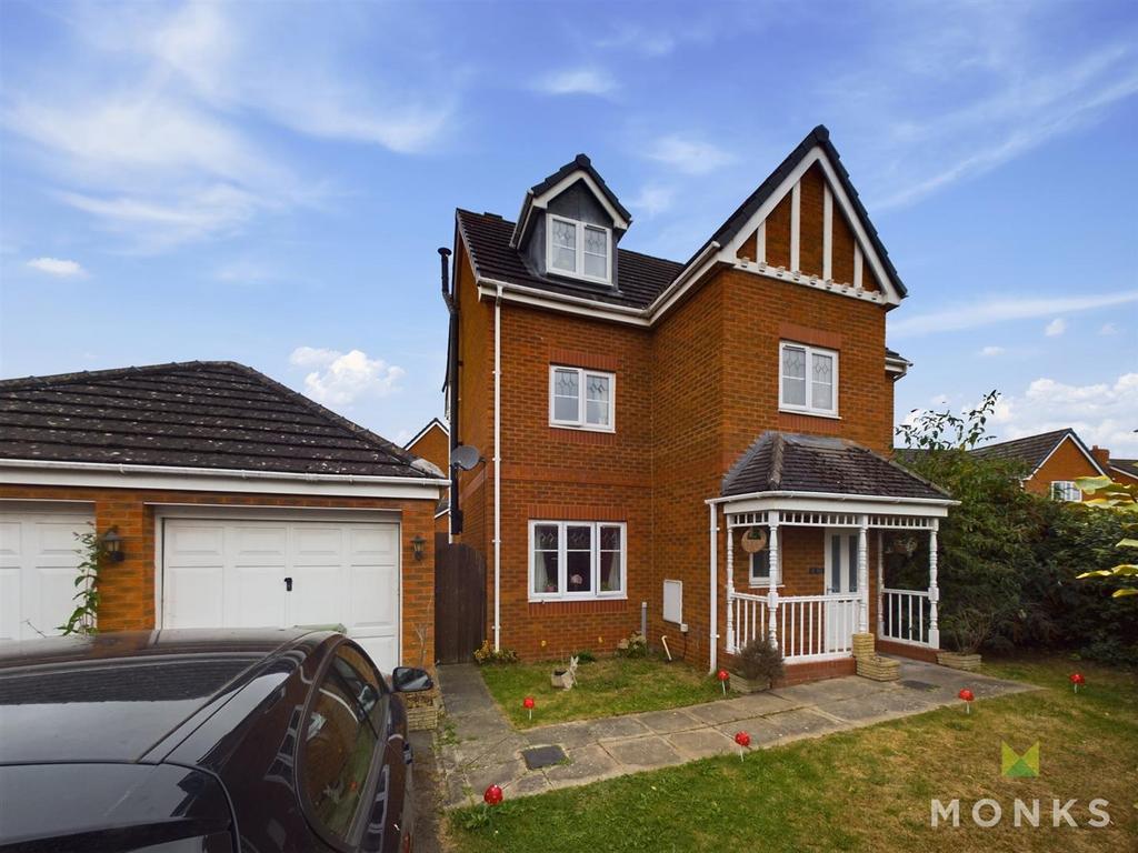 Swain Close, Wem 5 bed detached house - £420,000