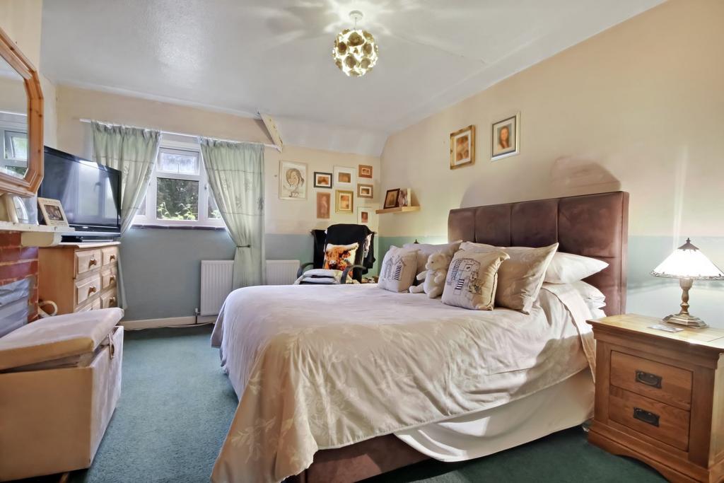 Hartfield Road, Forest Row, RH18 3 bed semi-detached house for sale - £ ...