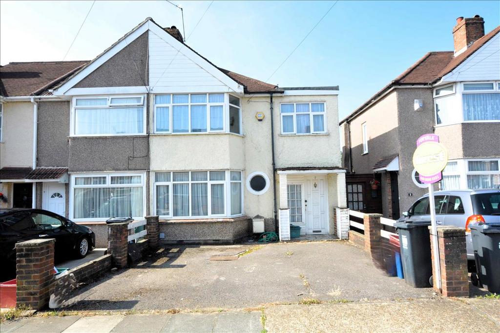 Hanover Avenue, Feltham, Middlesex... 3 bed end of terrace house - £455,000