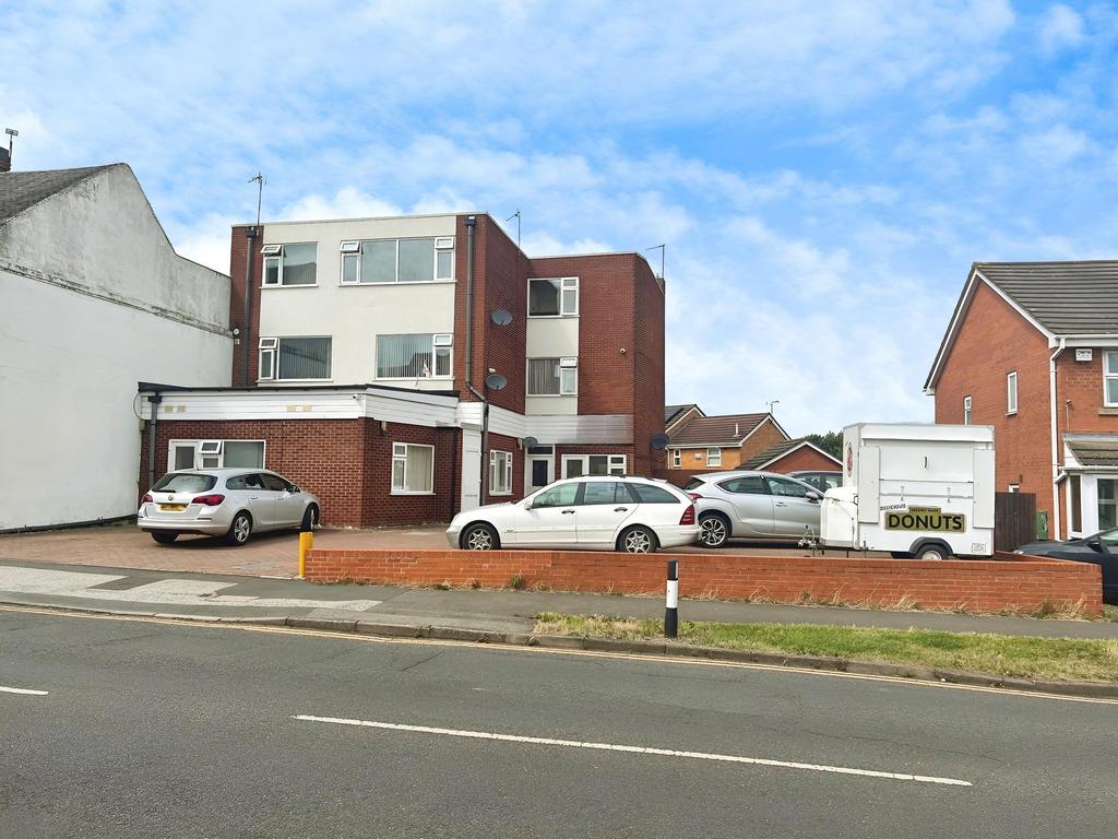 321 Croft Road, Stockingford... 1 bed semi-detached house - £400,000
