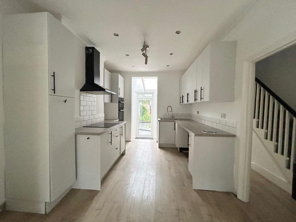 Chestnut Rise, Plumstead 3 bed terraced house - £1,950 pcm (£450 pw)
