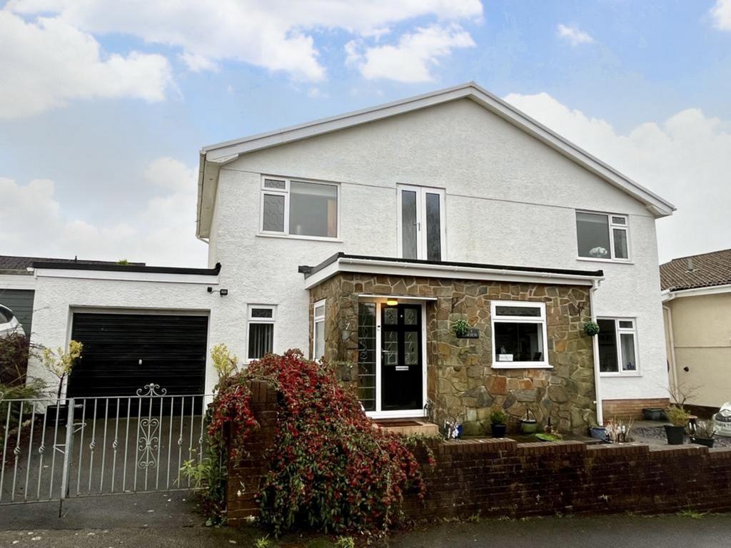 Waun Sterw, Rhydyfro, Pontardawe... 4 bed detached house - £375,000