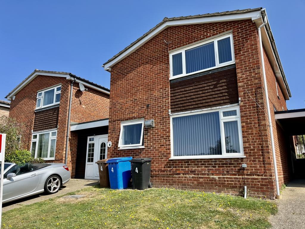Irlam Road, Ipswich IP2 3 bed house to rent - £1,395 pcm (£322 pw)