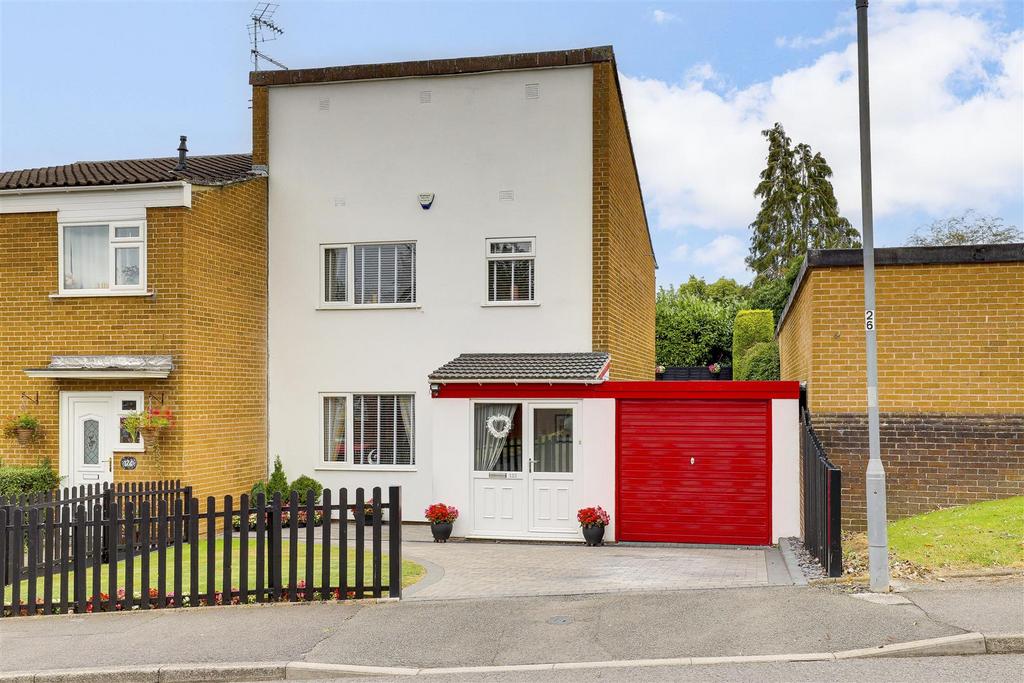 Manor Road, Keyworth NG12 3 bed end of terrace house - £240,000