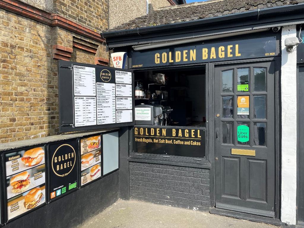 High Street, Benfleet Shop - £600 pcm (£138 pw)