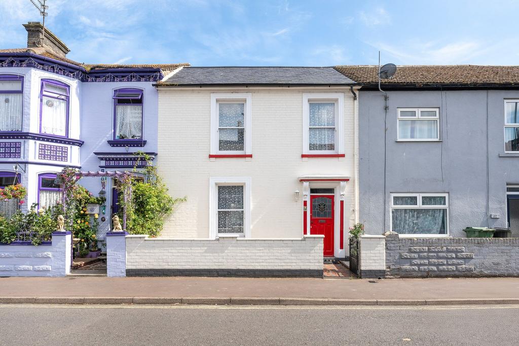 Nelson Road North, Great Yarmouth, NR30 4 bed terraced house - £180,000