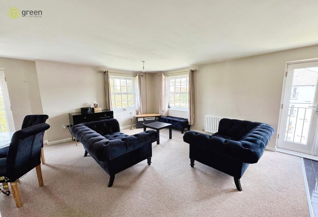 Birmingham B43 2 bed apartment - £1,200 pcm (£277 pw)