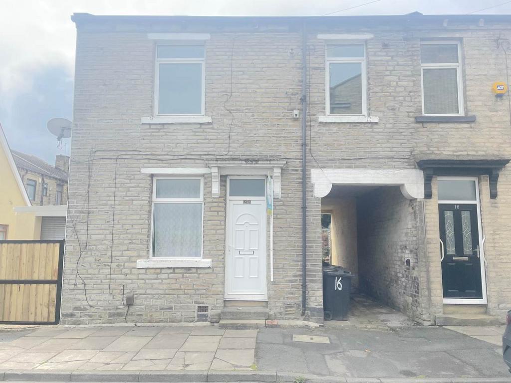 Cordingley Street, 2 bed house - £695 pcm (£160 pw)