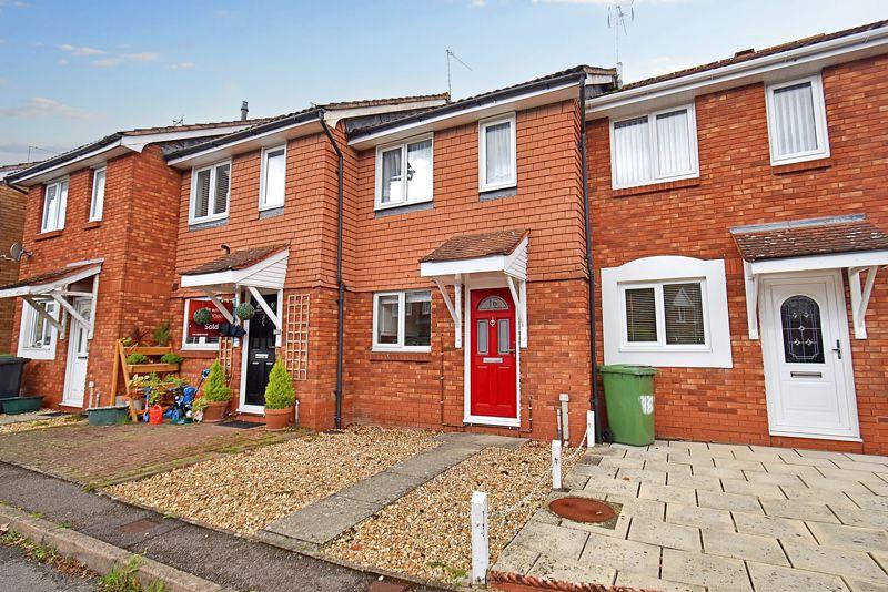 Flaxfield Court, Basingstoke RG21 2 bed terraced house - £275,000