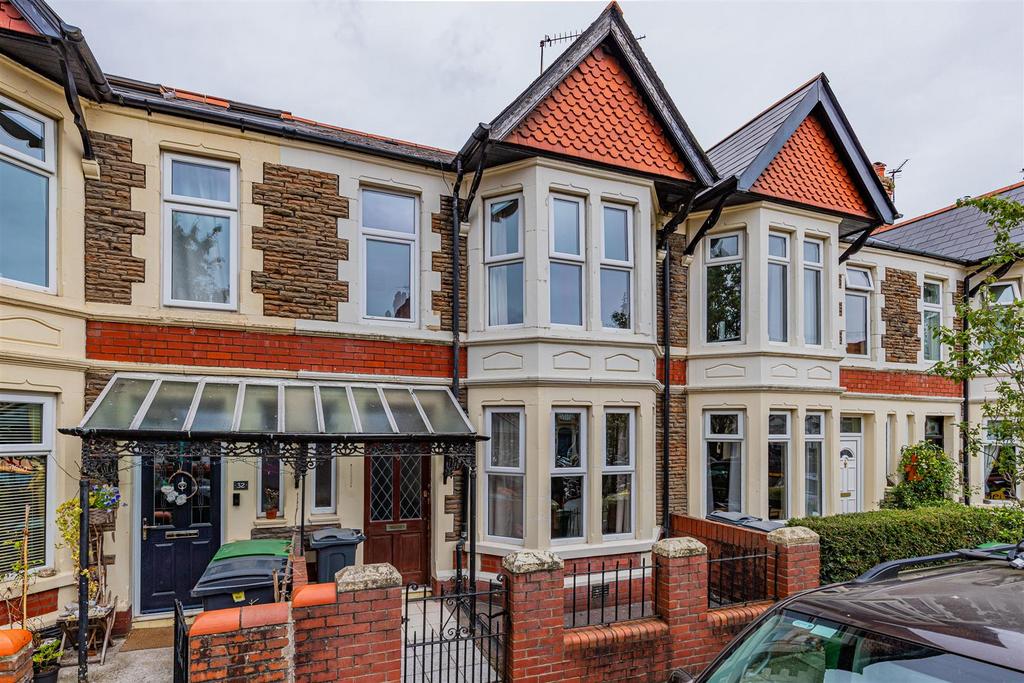 Inglefield Avenue, Cardiff CF14 3 bed terraced house - £1,500 pcm (£346 pw)