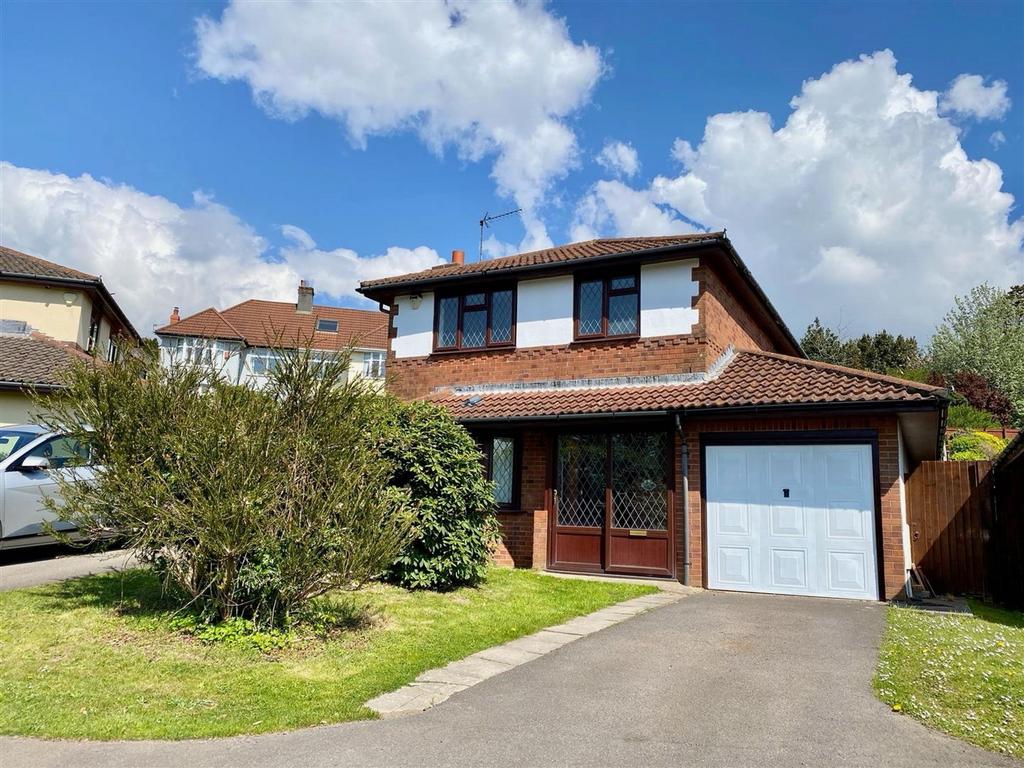 Lady Margaret Villas, Sketty, SA2 4 bed detached house - £1,600 pcm (£ ...