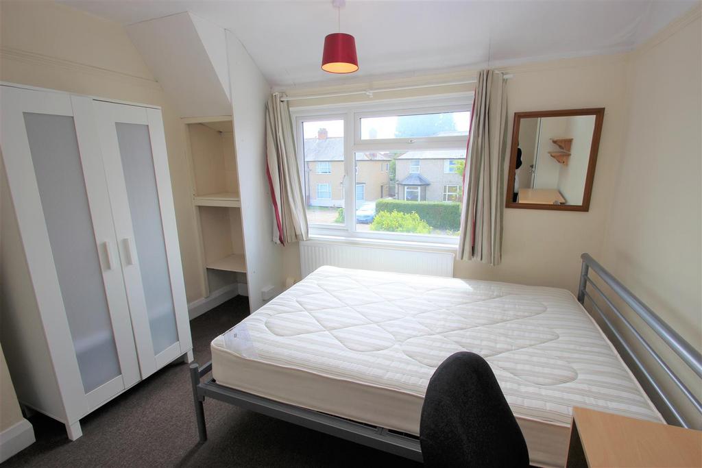 Dene Road, Oxford 1 bed in a house share - £650 pcm (£150 pw)