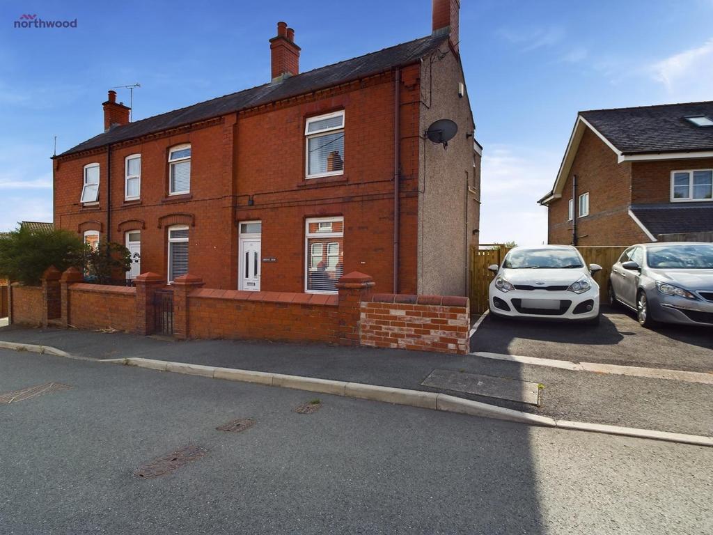 North Road, Ponciau, LL14 3 bed semi-detached house - £175,000