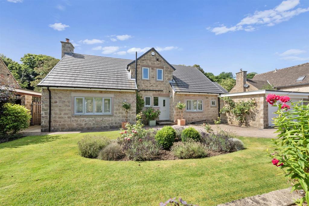 Derwent Drive, Baslow 4 bed detached house - £825,000