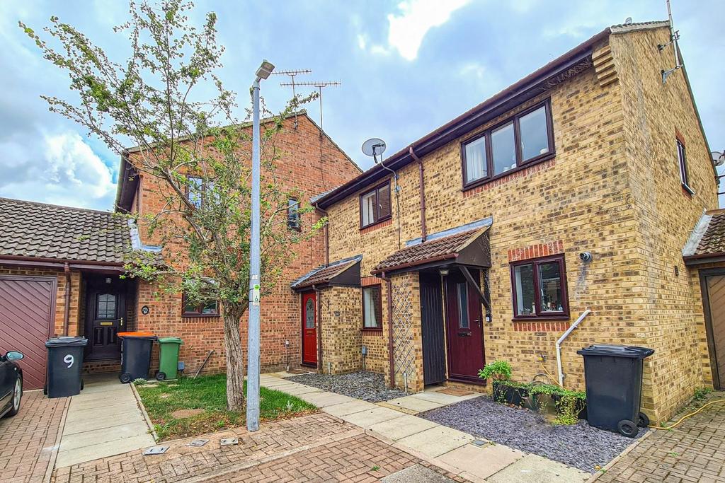 Millstream Way, Leighton Buzzard 1 bed terraced house - £210,000
