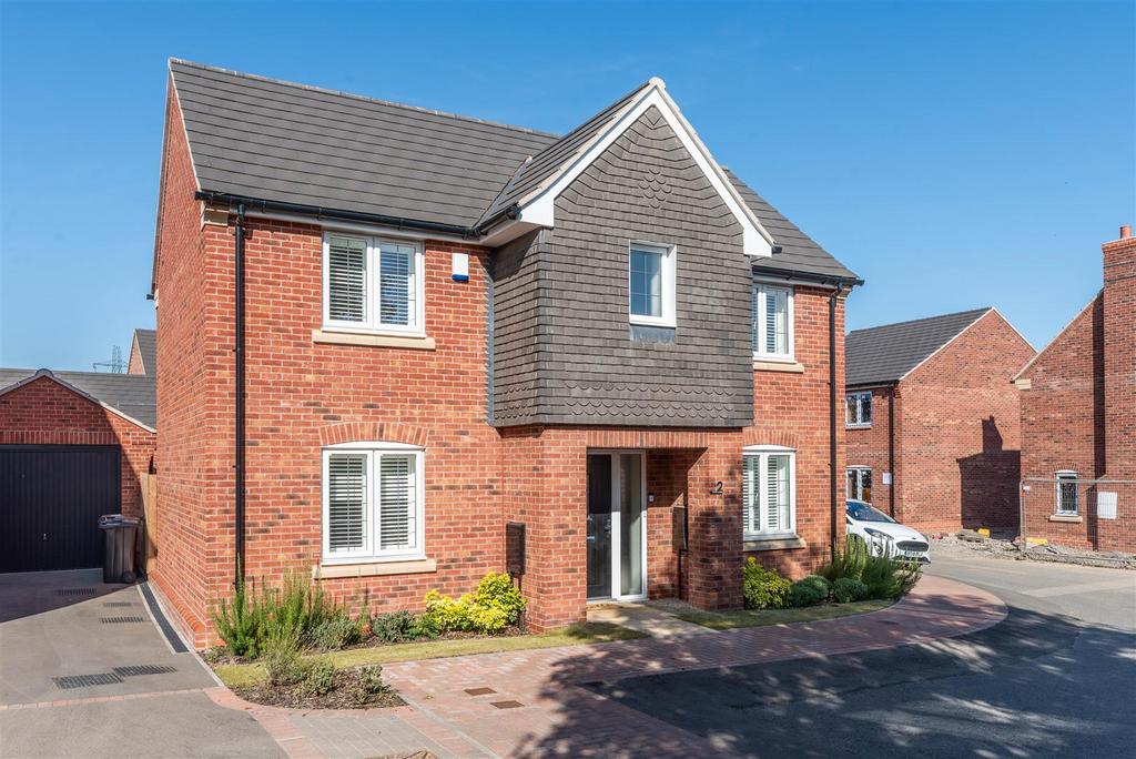 Dyer Lane, Derbyshire DE74 3 bed detached house - £325,000