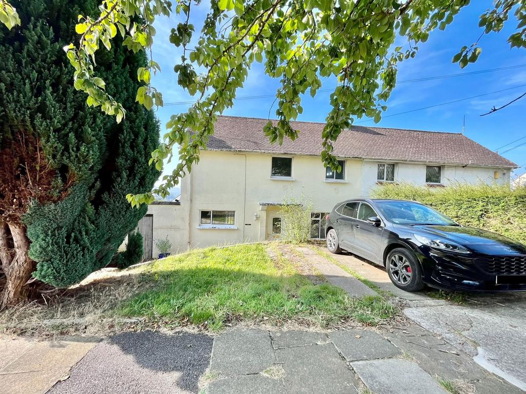 Woodlands Road, Newton Abbot TQ12 2 bed semi-detached house - £230,000