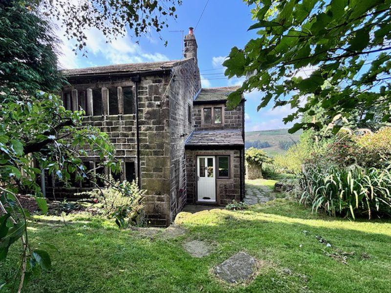 Edge Lane, Hebden Bridge HX7 3 bed semi-detached house - £485,000