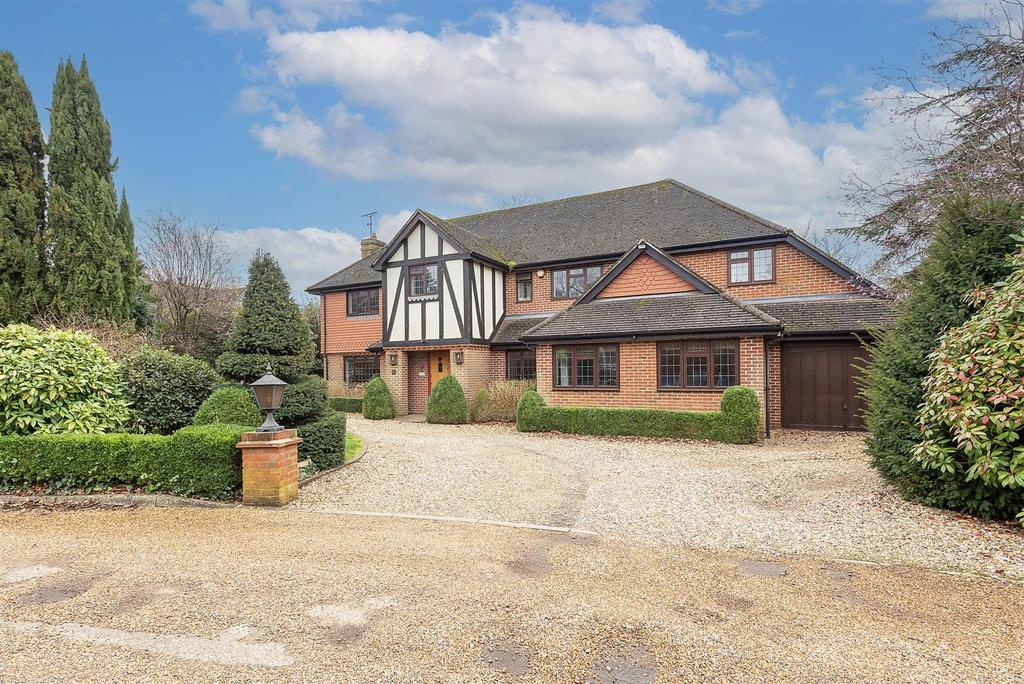 High Elms, Harpenden 5 bed detached house - £2,500,000
