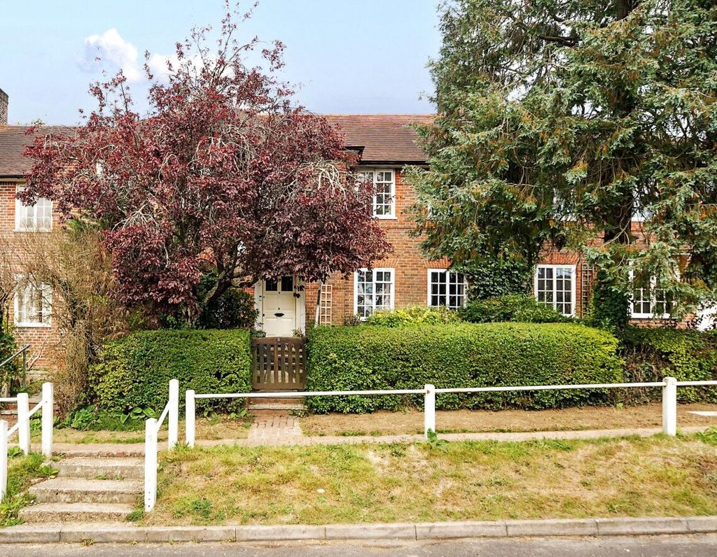 Orchards Way, Highfield, Southampton... 4 bed terraced house - £600,000