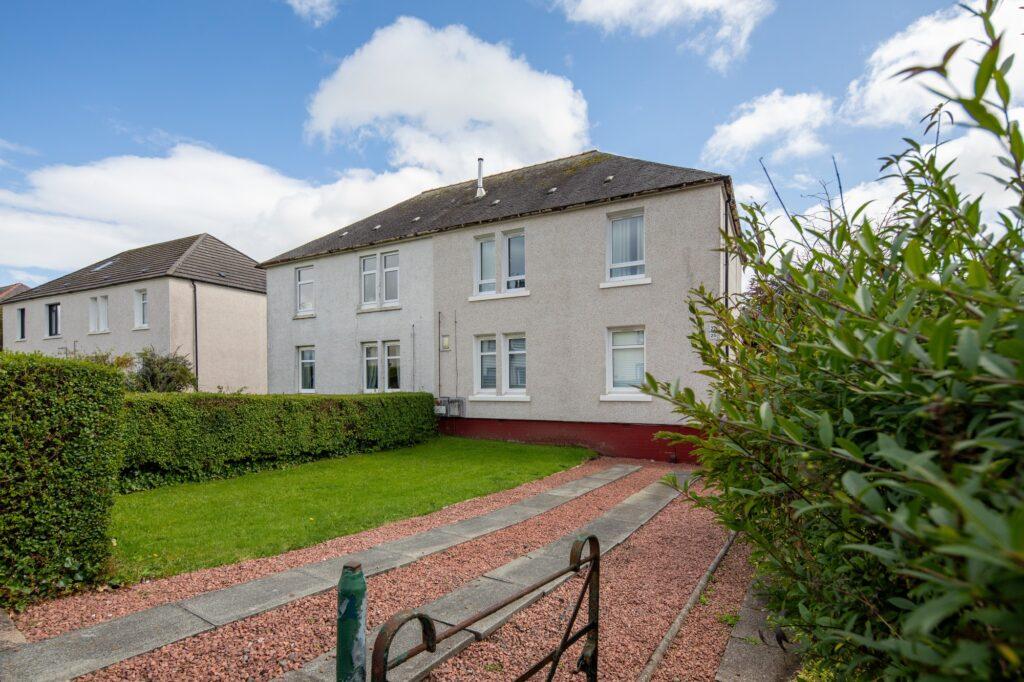 Netherplace Road, Newton Mearns 1 bed flat - £112,500