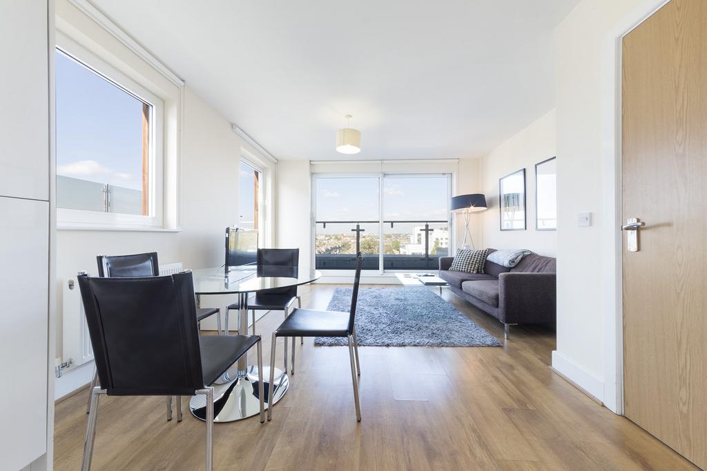 Gooch House, London W6 1 bed apartment - £2,100 pcm (£485 pw)
