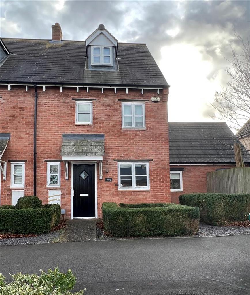 Hawthorn Ave, Mawsley NN14 3 bed detached house - £1,250 pcm (£288 pw)