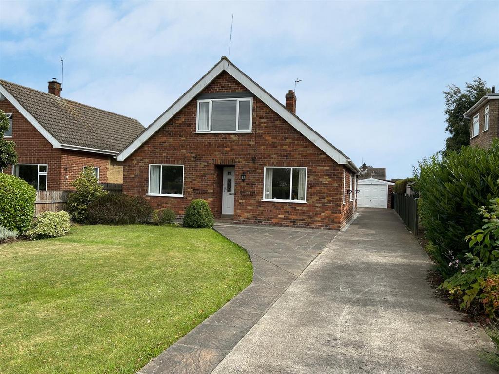 Buttfield Road, Howden, Goole 3 bed detached bungalow - £345,000
