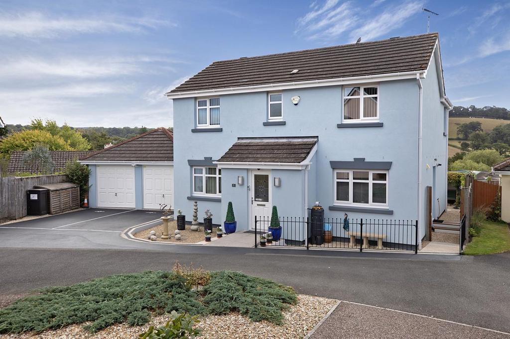 Shearers Way, Chudleigh, TQ13 4 bed detached house - £490,000