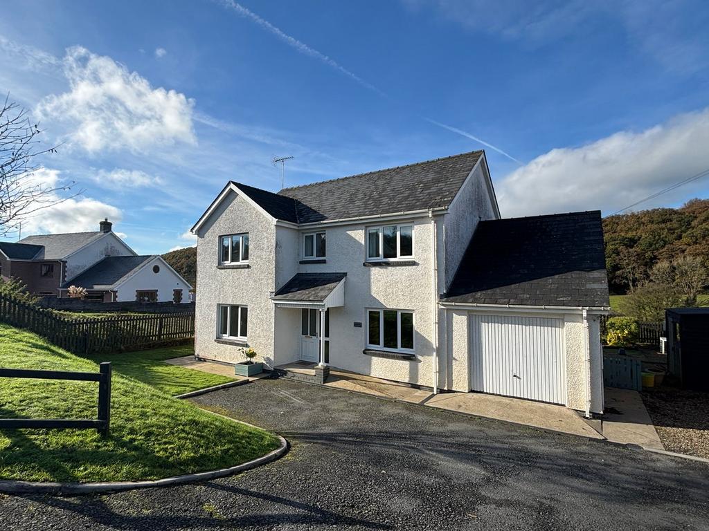 Cribyn, Lampeter, SA48 4 bed detached house - £325,000