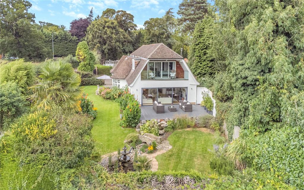 Station Lane, Hethersett, Norwich... 4 bed detached house - £960,000
