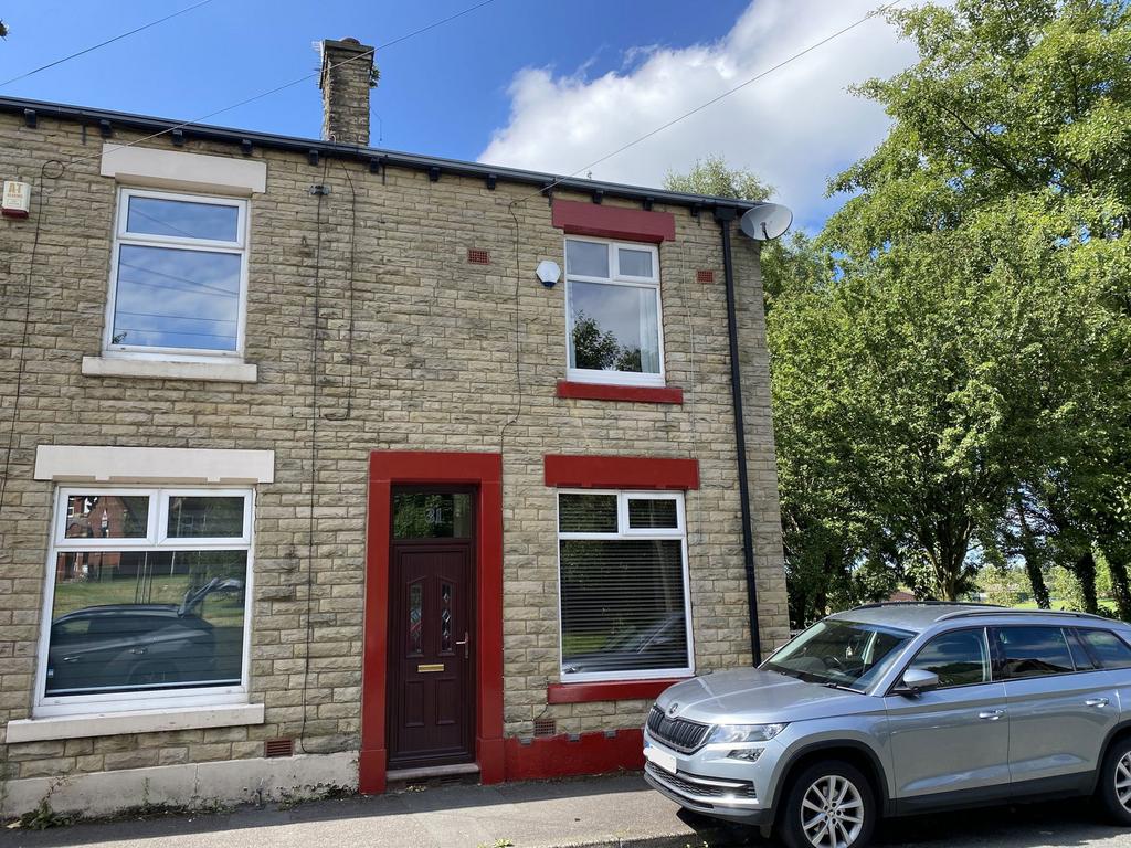 31 Perth Street, Royton 2 bed end of terrace house - £145,000