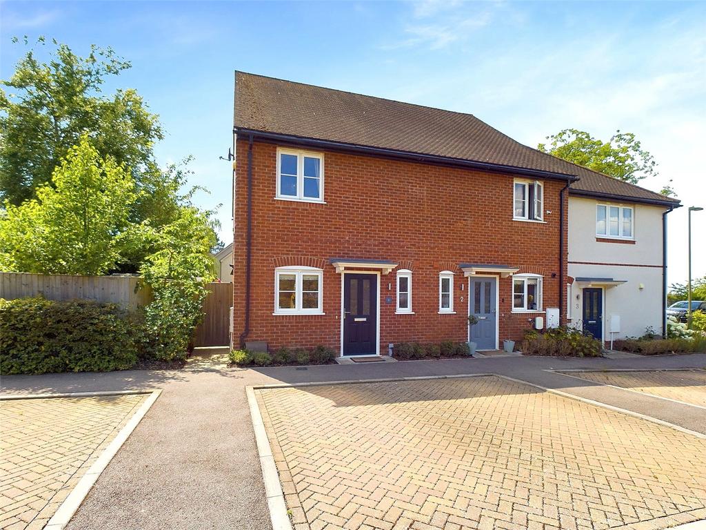 Walnut Tree Close, Oxfordshire OX39 2 bed end of terrace house - £425,000