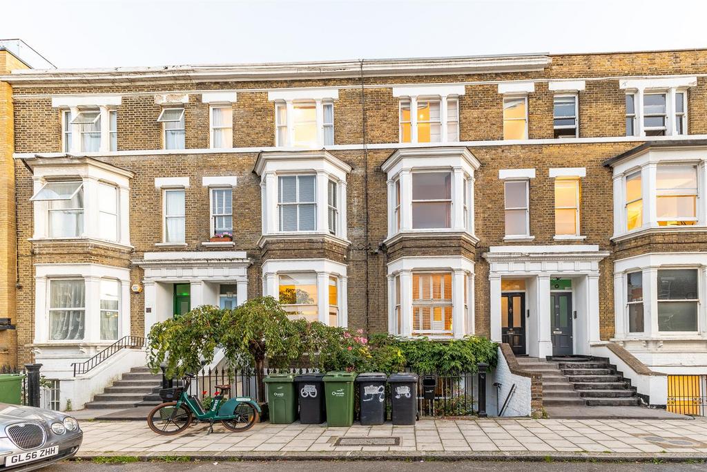 Offley Road, London 3 bed maisonette - £3,000 pcm (£692 pw)