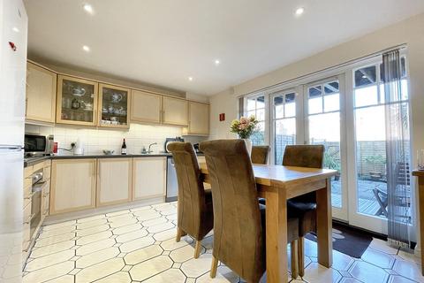 Houses for sale in Marchwood, Hampshire | OnTheMarket