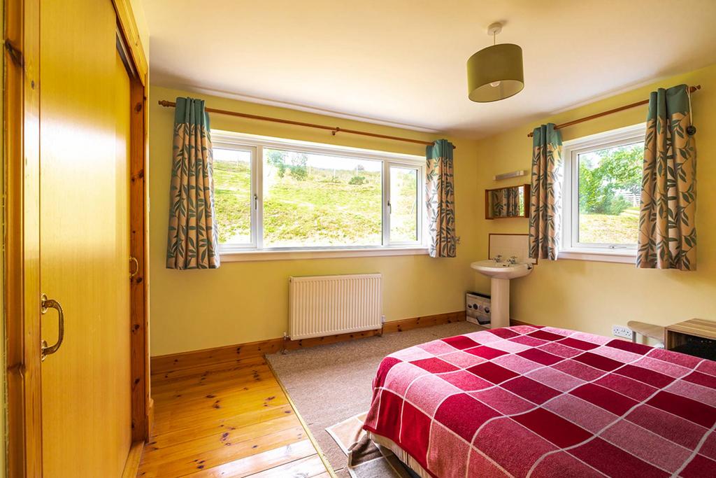 Am Fuaran, 66 Strathkanaird... 5 bed detached house for sale - £400,000
