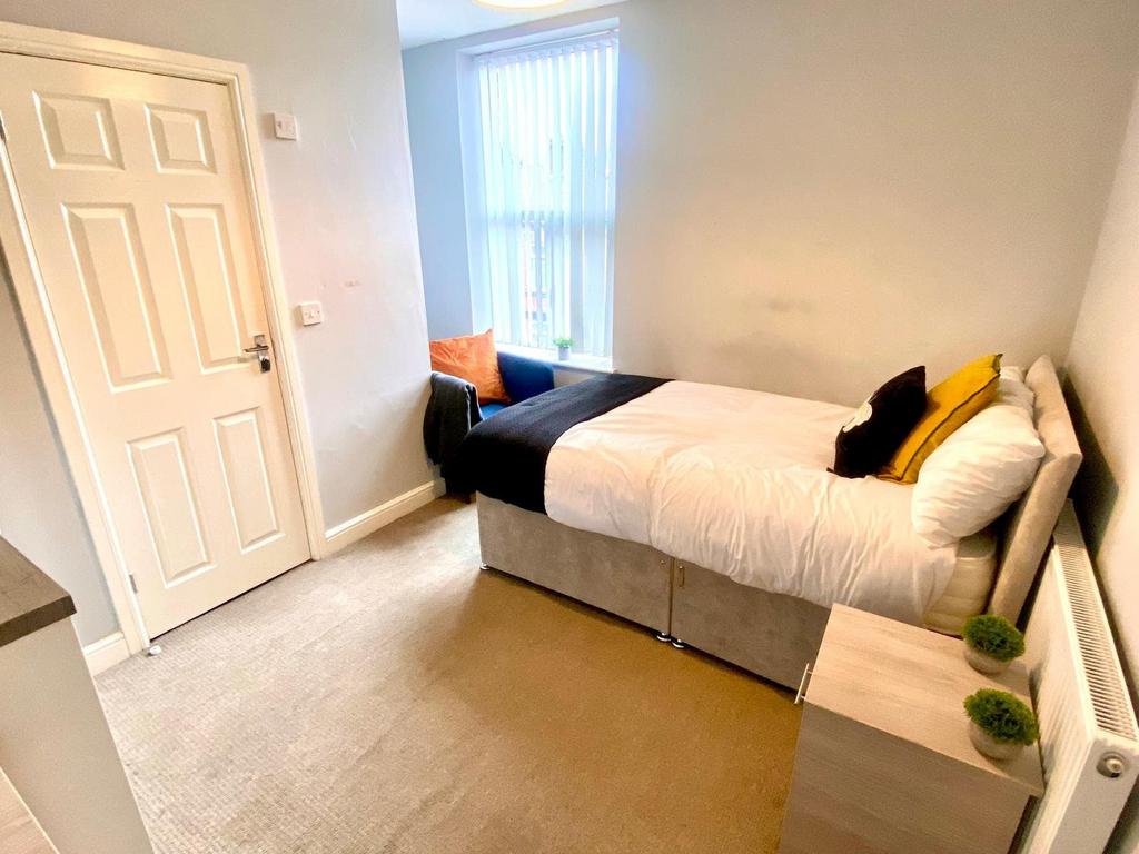 Trinity Street, Oldham, 5 bed house share - £600 pcm (£138 pw)
