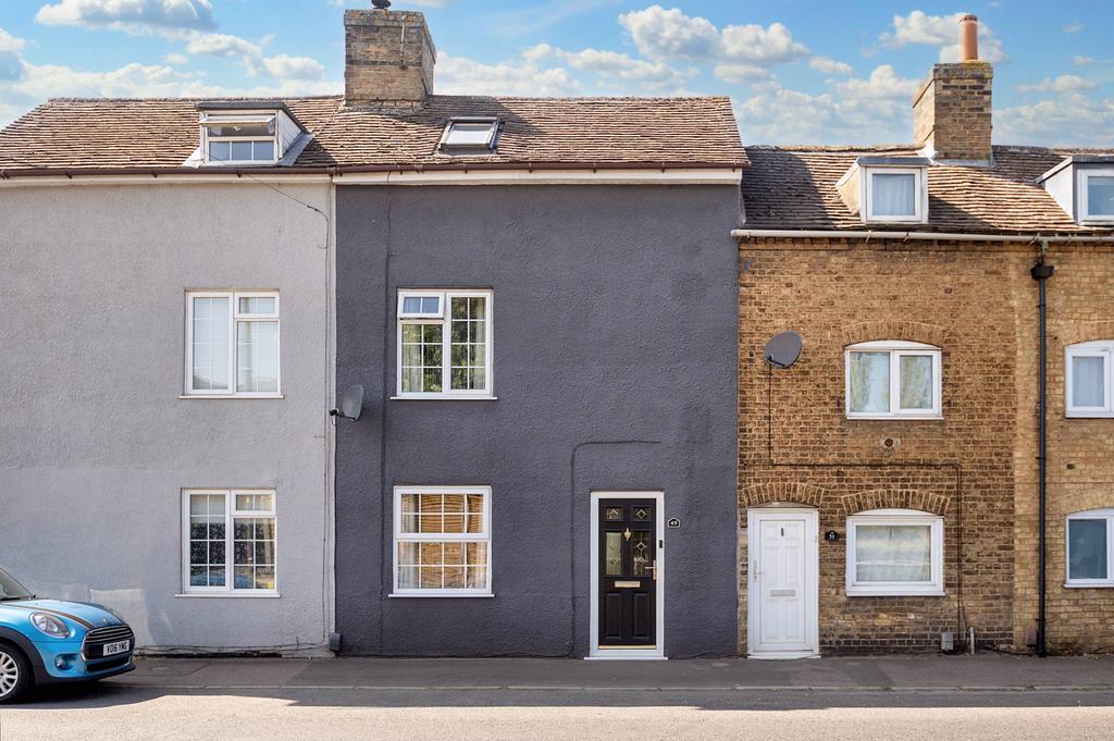 Crosshall Road, Eaton Ford PE19 3 bed townhouse for sale - £335,000