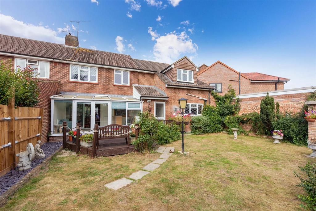 Erica Close, Cippenham 4 bed semi-detached house - £582,000