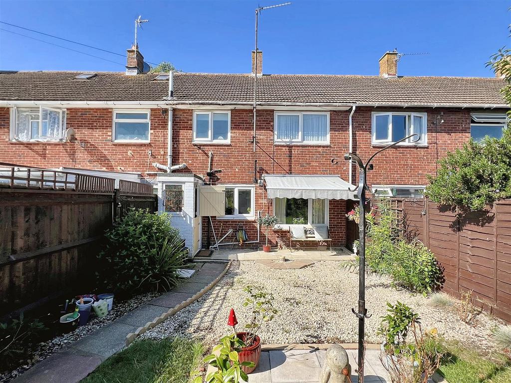 Langney Rise, Eastbourne 2 bed terraced house - £269,500