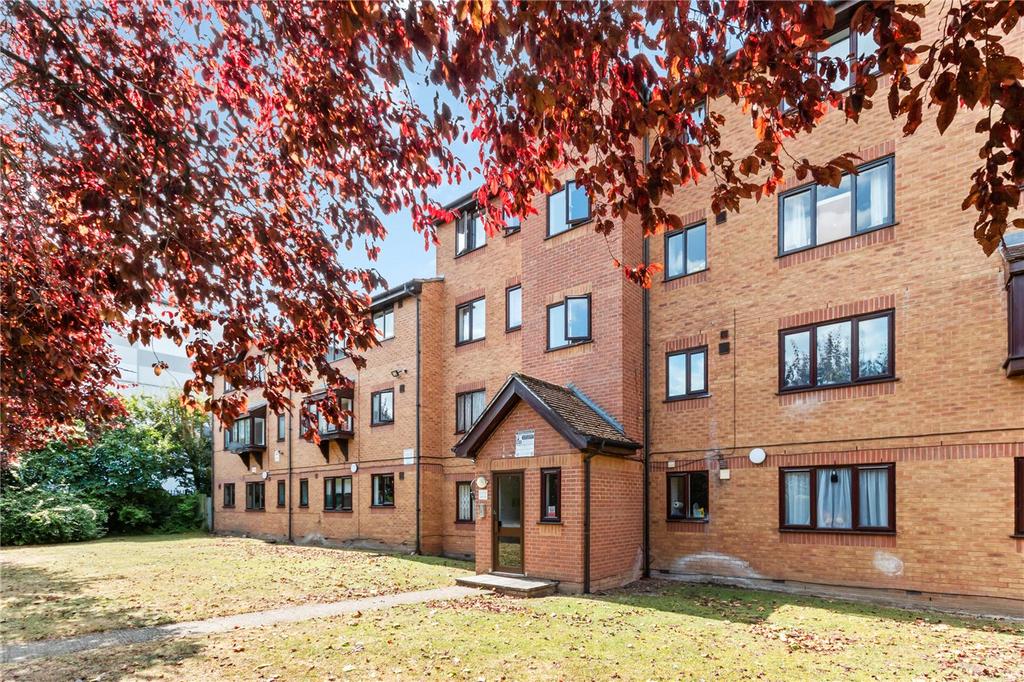 Grinstead Road, London SE8 1 bed apartment - £265,000