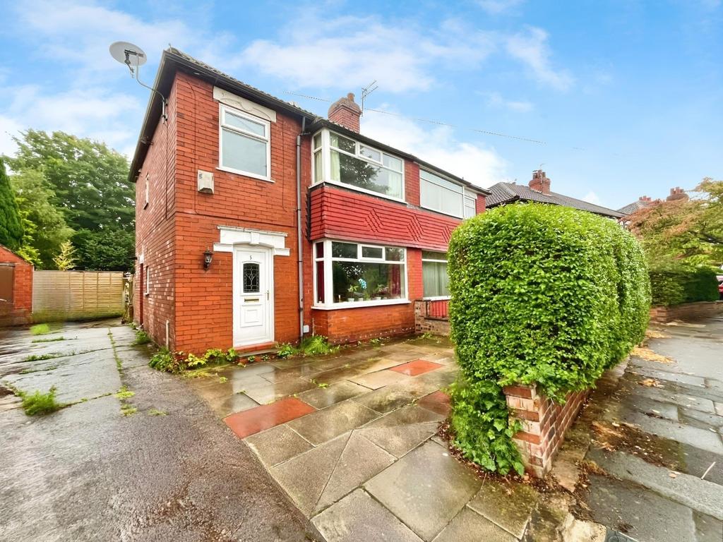 Ilkley Crescent, Reddish, Stockport, SK5 3 bed semi-detached house - £ ...