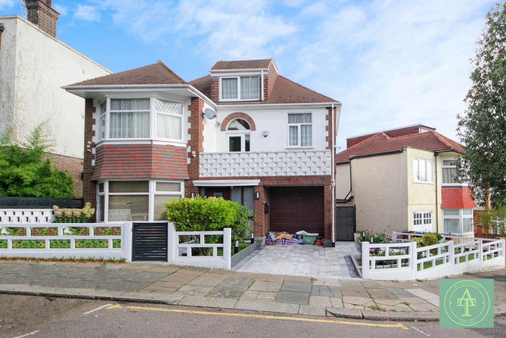 Woodfield Way, London, N11 5 bed detached house - £1,450,000
