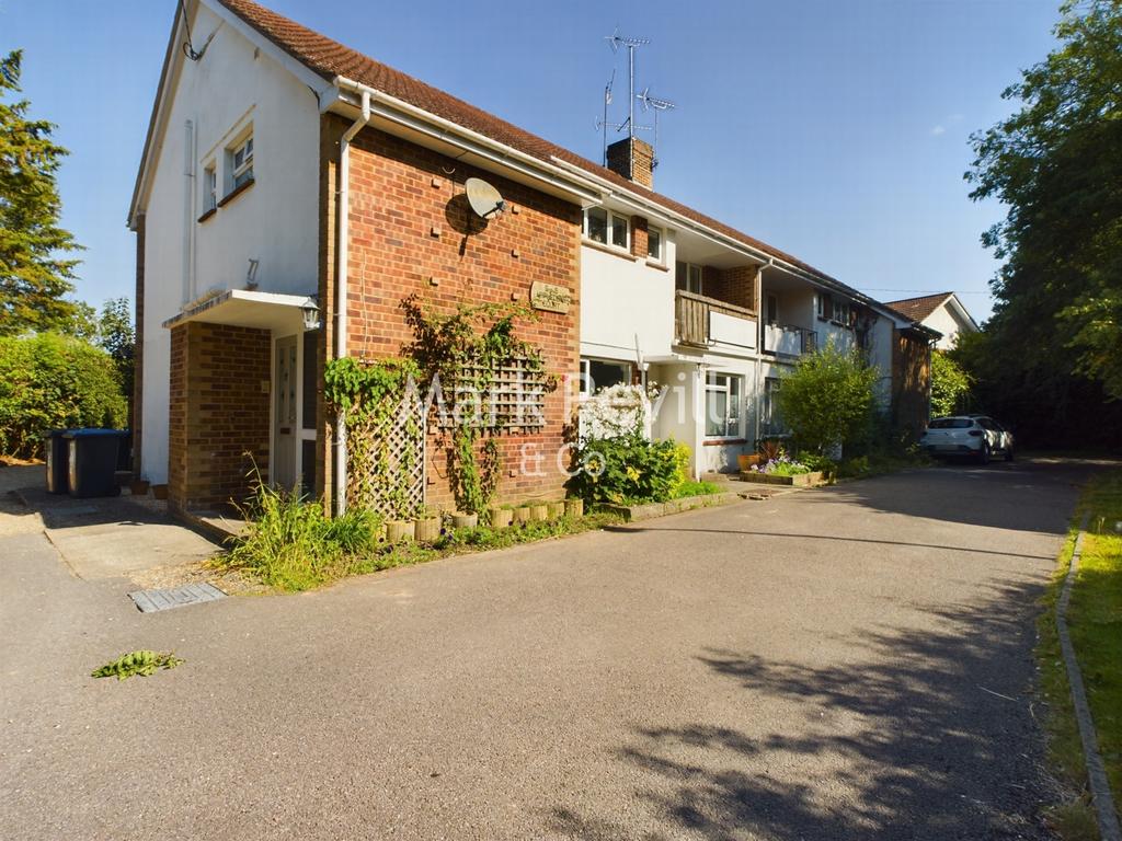 West Common, Lindfield, RH16 2 bed flat - £300,000