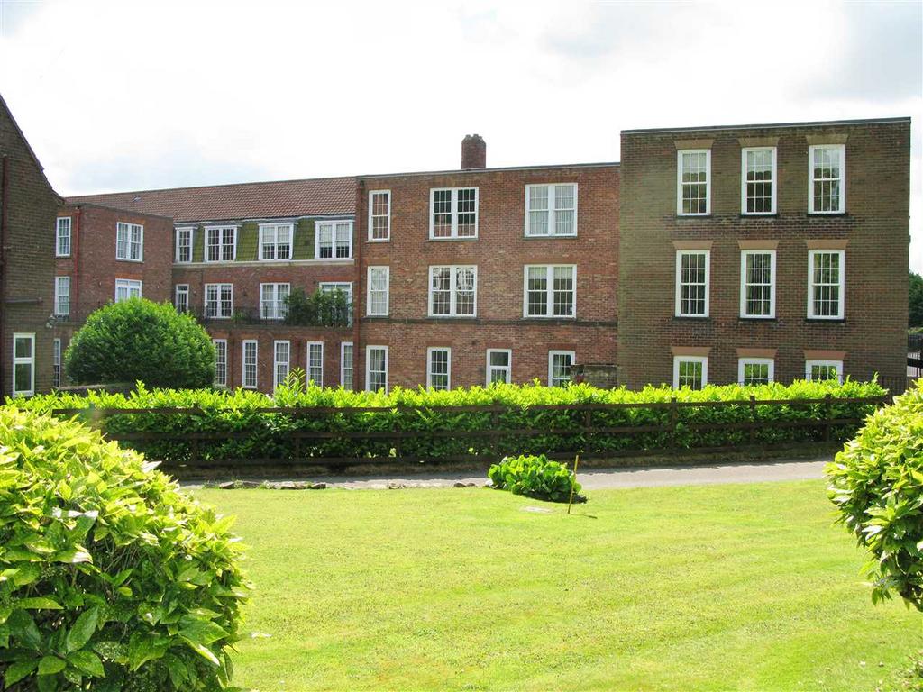 Hunmanby Hall, Hunmanby 2 bed apartment for sale - £175,000
