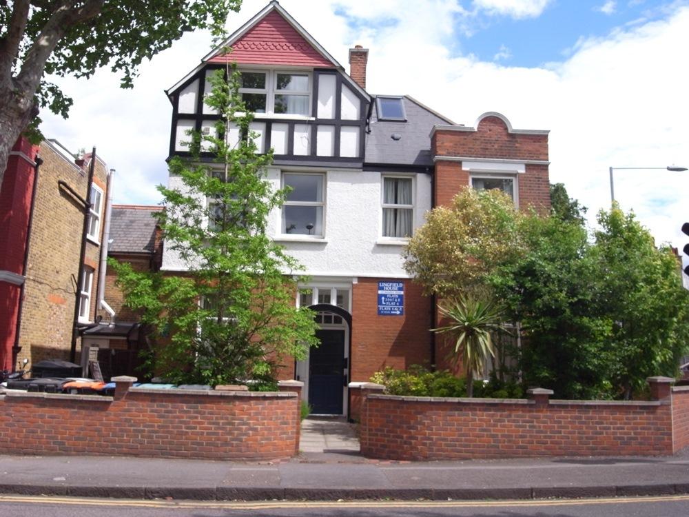 Lingfield House, Beaufort Road, KT1 2TH 1 bed flat - £1,150 pcm (£265 pw)